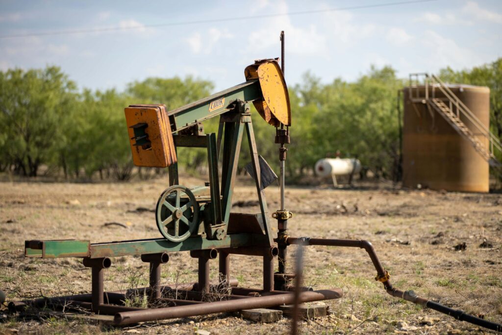 Oil and Gas Field Life Cycle, Field Development and Planning ...